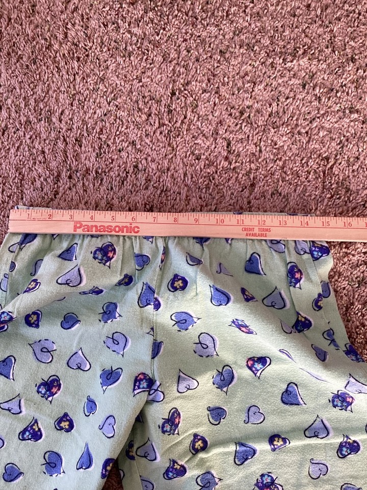 Woman’s Seven Apparel intimates Green & Hearts 2 Piece Pajama Set Size ...