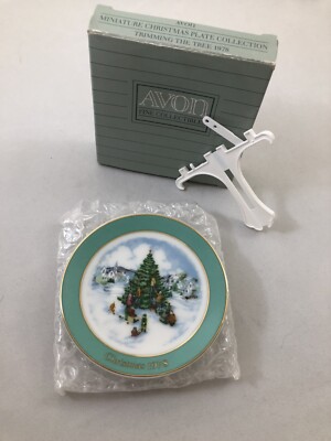 Vintage Avon Mini Plate “Trimming The Tree” 1978 Mini Plate And Stand ...