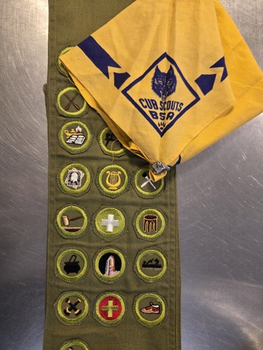 Vintage Cub Scouts Boy Scouts Of America Scout Sash Neckerchief And ...