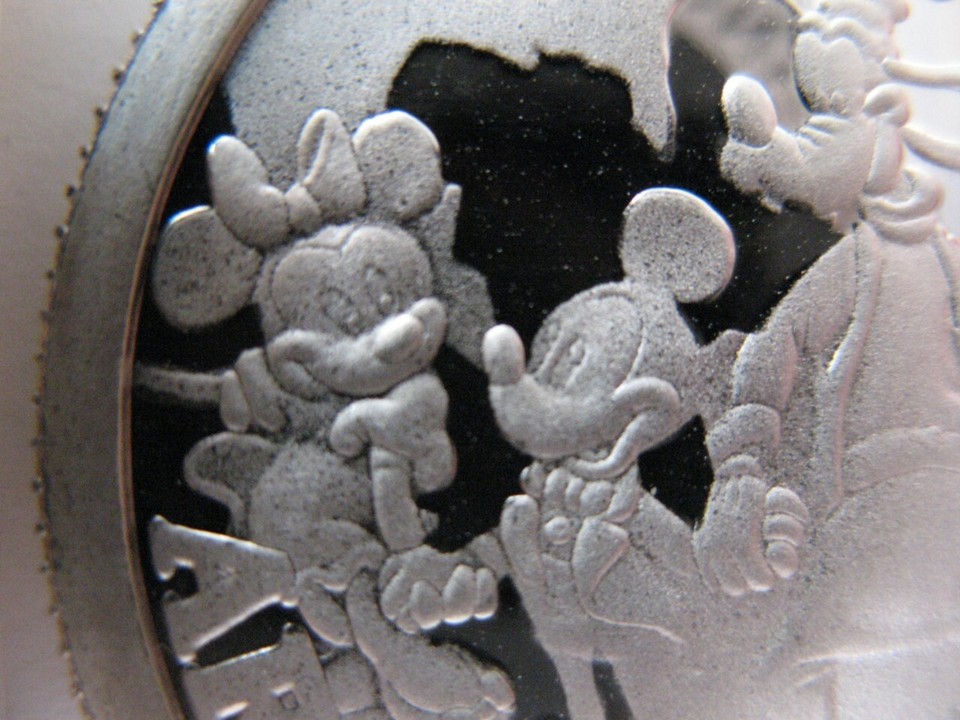 1 OZ.999 SILVER BU DONALD-DAISY&GOOFY MICKEY AROUND THE WORLD DISNEY ...