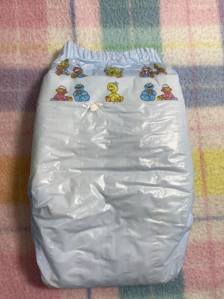 1987 Vintage Luvs Deluxe Plastic Back Diaper For Boys Sesame Street ...