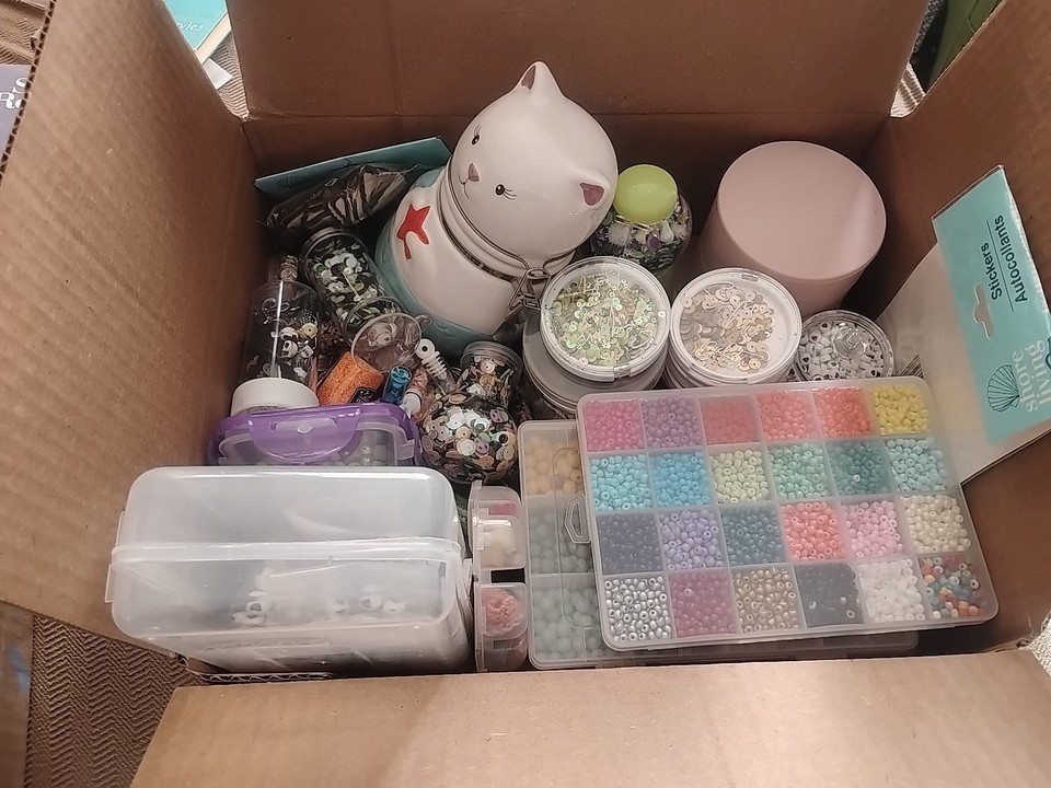 Mystery Crafting Lot Beads, Sand, Mini Glass Containers, Crayons, Stars ...