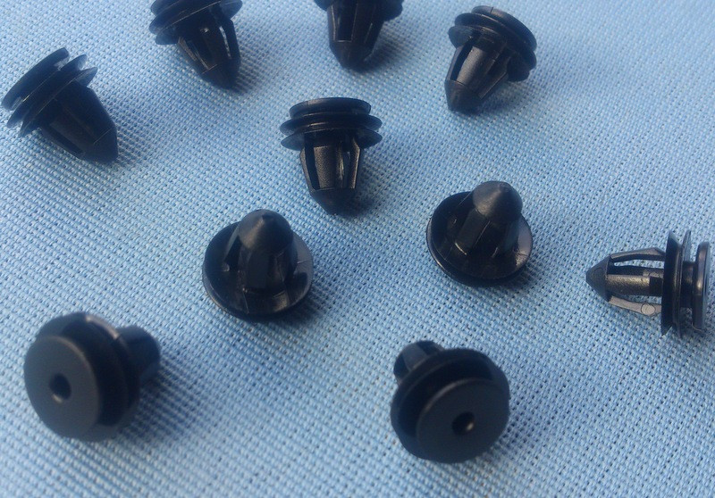 20x TÜRGUMMI Befestigung Türverkleidung Clips Halter Klips für Golf ...