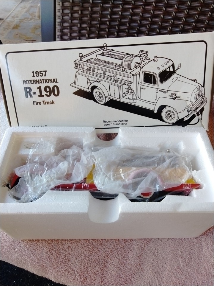 First Gear 1957 R-190 International Fire Truck Boston Engine 5 1:34 19 ...