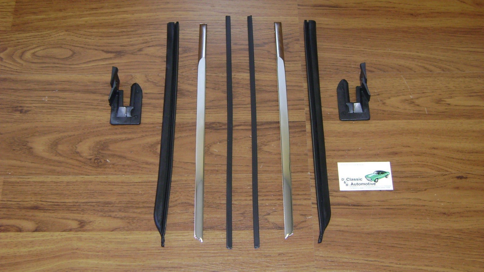 Quarter Window Vertical Chrome w/ Seals/U-Jamb 8pc 68-72 2-door sash ...