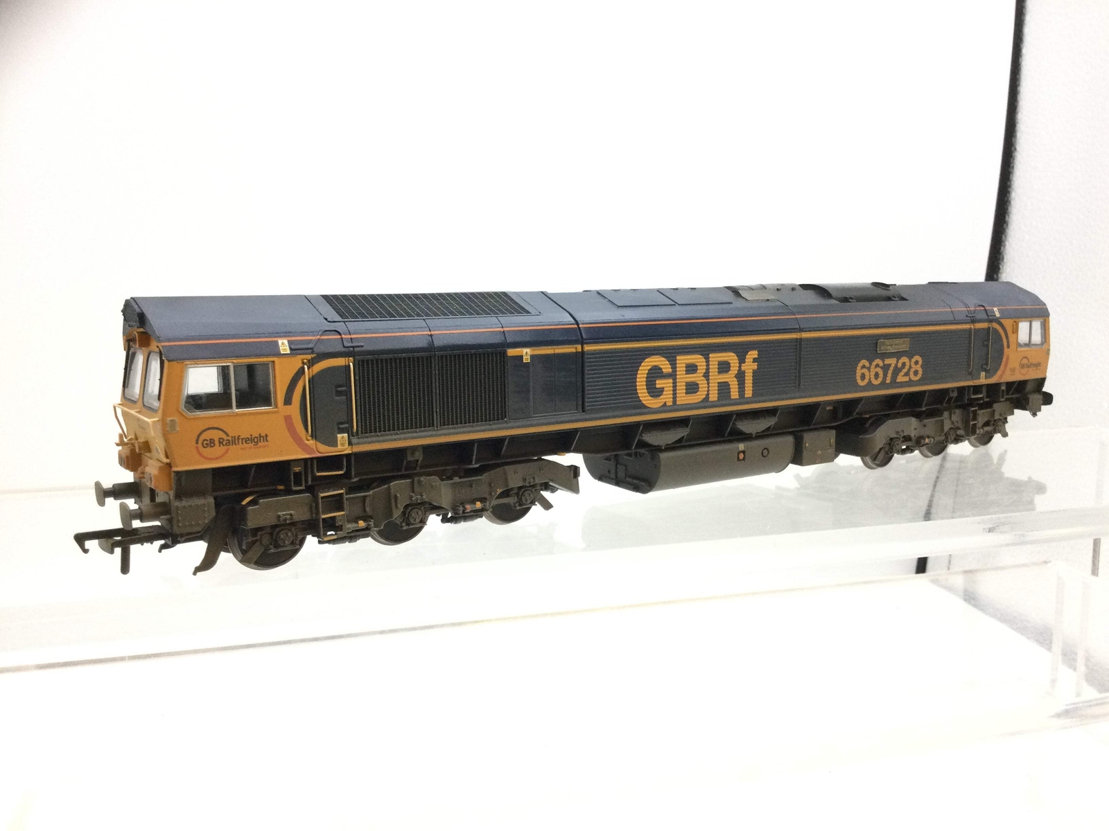 Bachmann 32-980A OO Gauge GBRF Class 66 66728 Institute of Railway ...