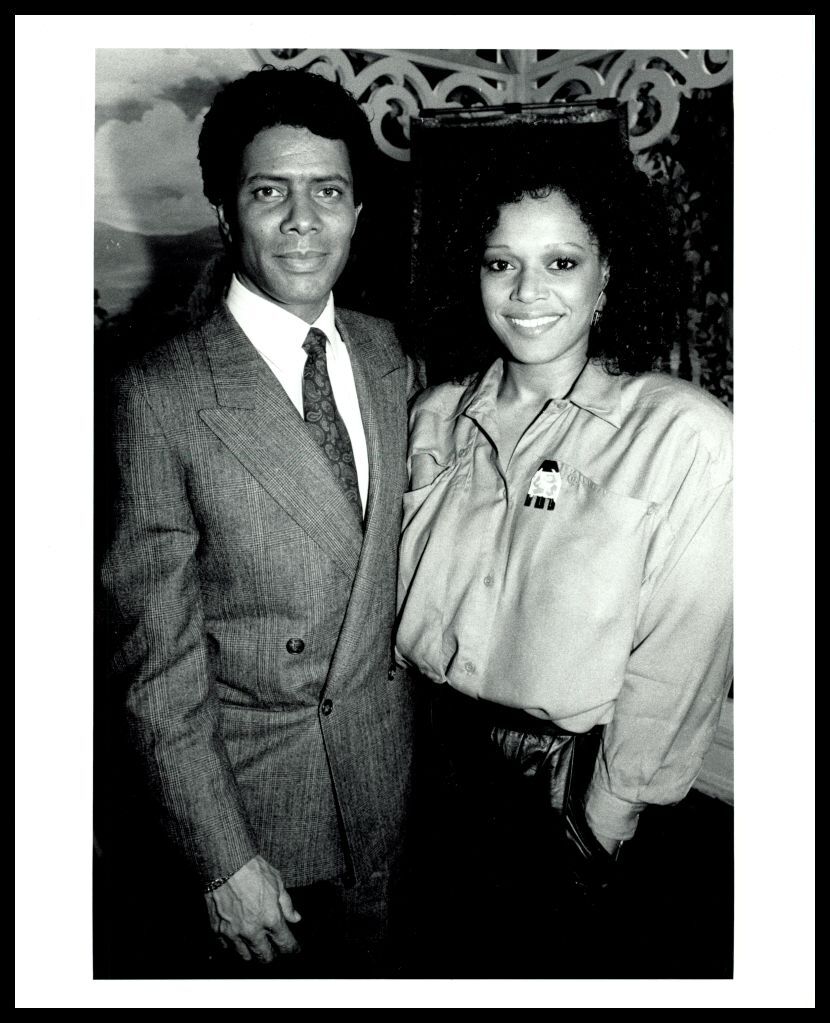1987 GREGORY ABBOTT & LYDIA HANNIBAL Vintage Original Photo SINGER gp ...