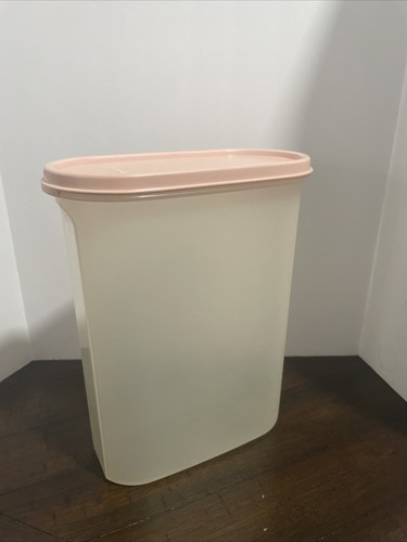 Tupperware #1614-23 Slimline 9 3/4 cup Container with Pale Pink Lid. | eBay