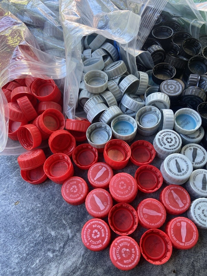 Coca cola Plastic Bottle Caps (LOT OF 100) color of your choice, Unused ...