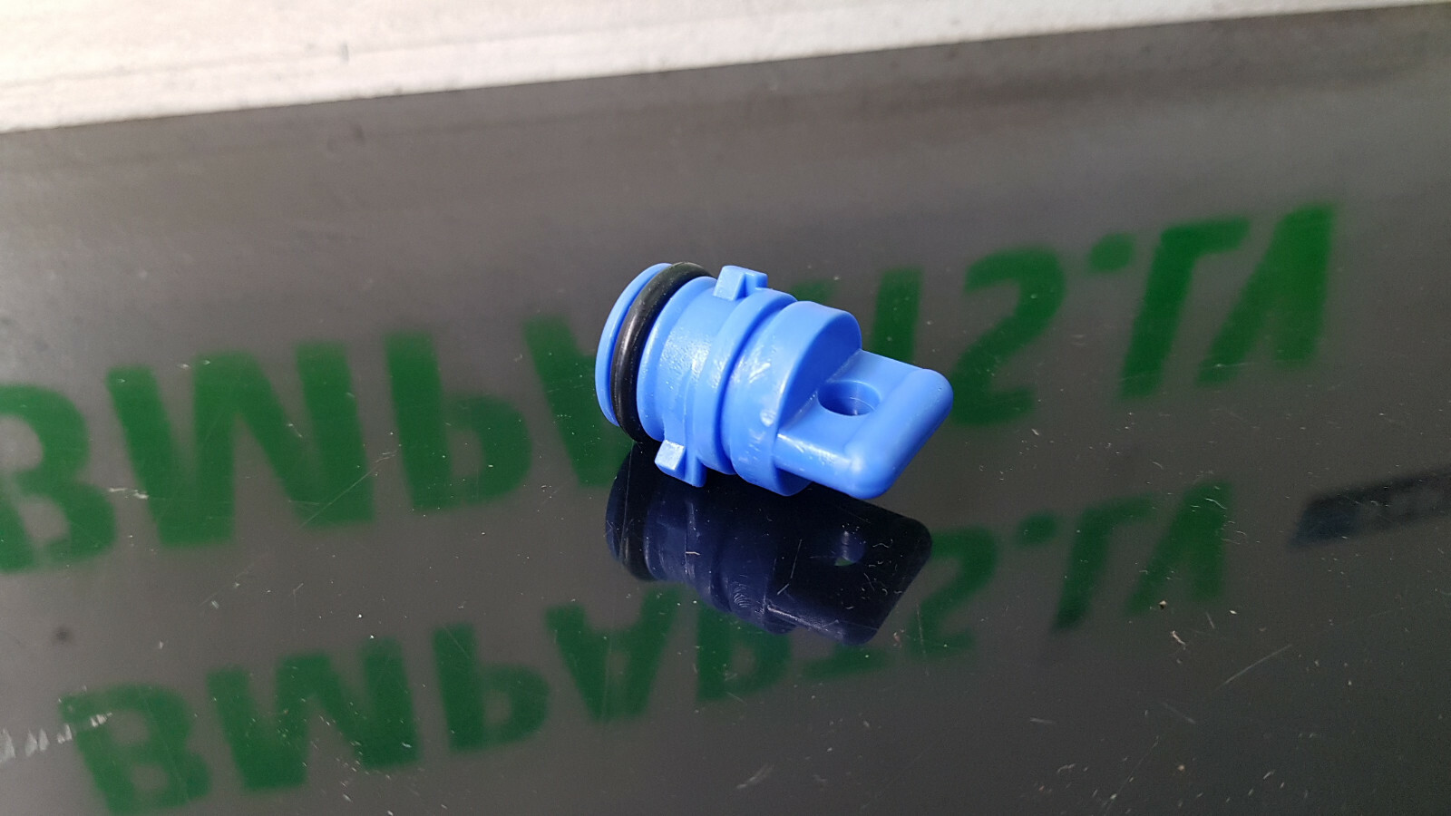 NEW GENUINE BMW E39 E38 E52 DRAIN PLUG RADIATOR 17111712339 1712339 | eBay