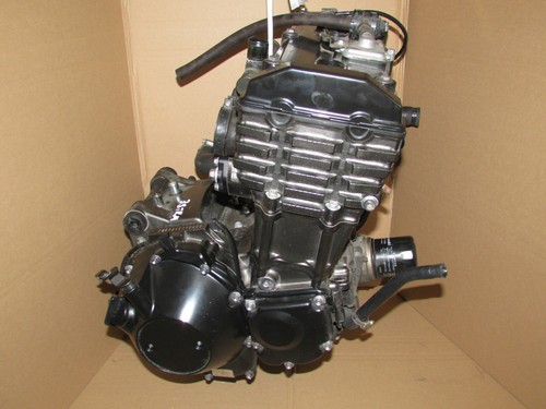 KAWASAKI Z 1000 03-06 ZRT00A MOTOR ENGINE GETRIEBE 39TKM MOTEUR ...
