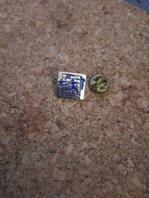 Pin's L'assurance Maladie CPAM Assurance Assureur - Pin Pins Badge ...
