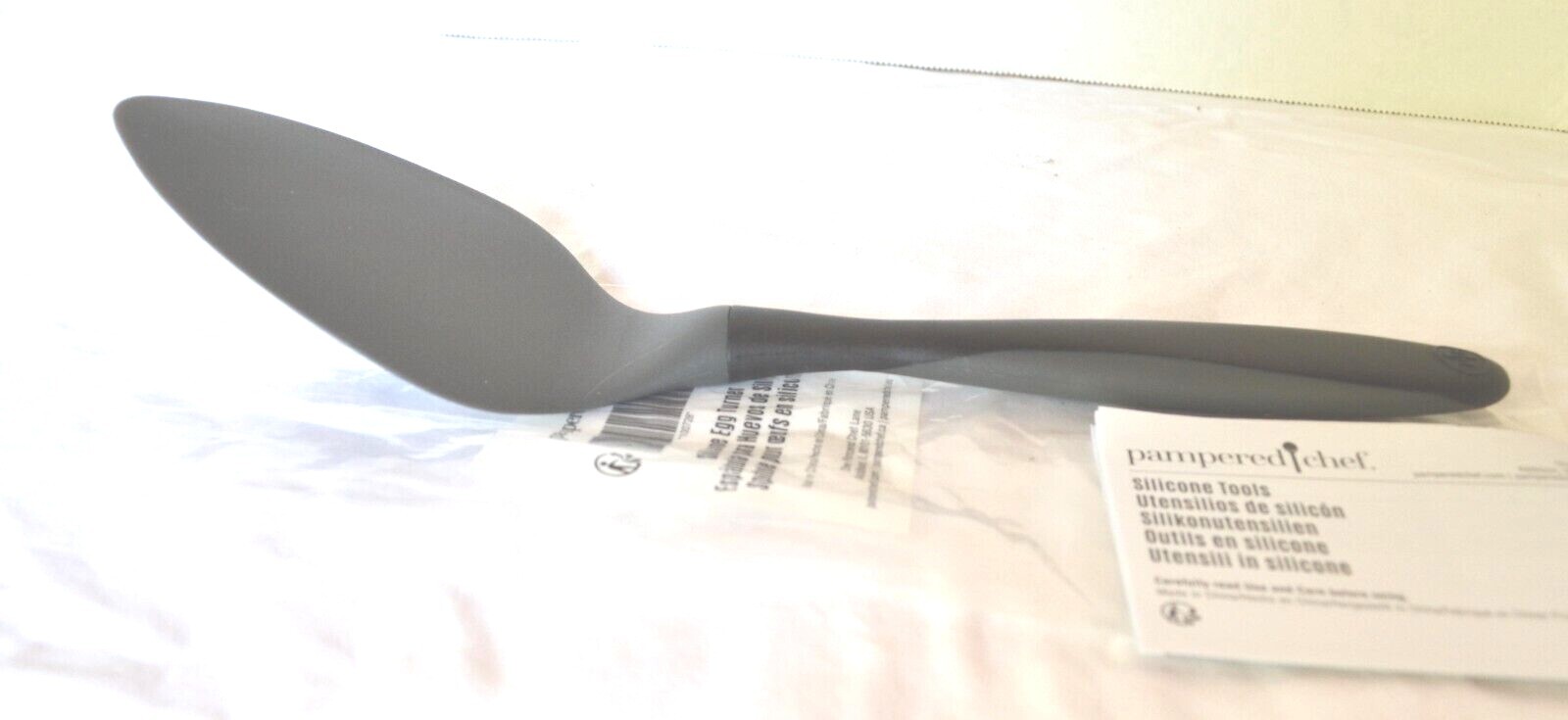 Pampered Chef ~NEW~ SILICONE EGG TURNER - Unique Shape - Heat Safe ...