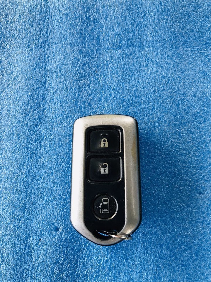 Toyota Genuine Smart Key Sliding Door Lock F5 | eBay