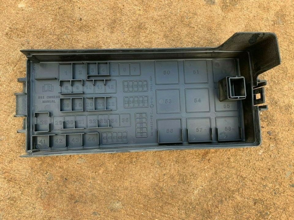 2007 Ford Five Hundred Under Hood Fuse Relay Box Cover Lid Black~B40 | eBay