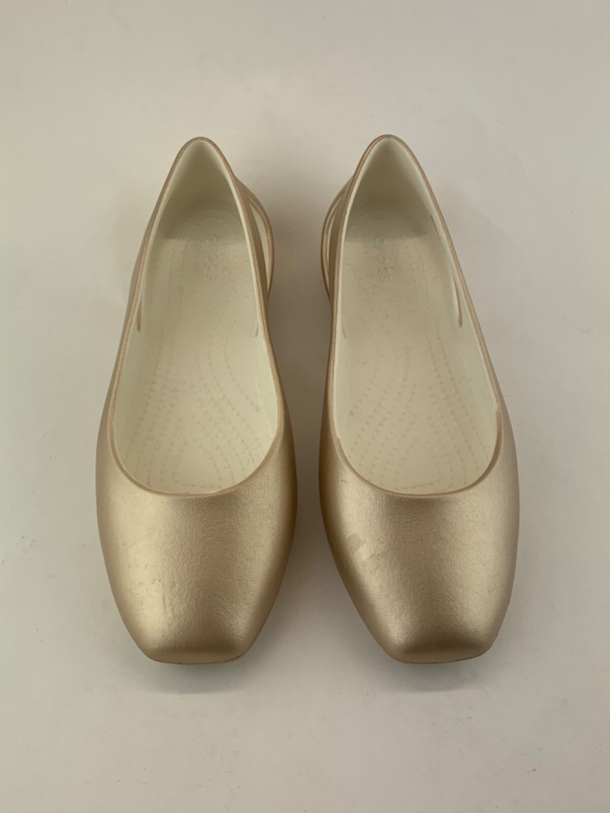 Crocs Womens Gold Ballet Flats Sz US 6 - Gem