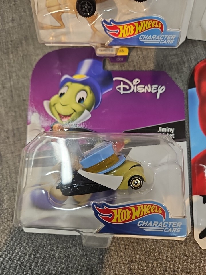 Hot Wheels Disney Jiminy Cricket Timon Mr. Incredible Steamboat Willie ...