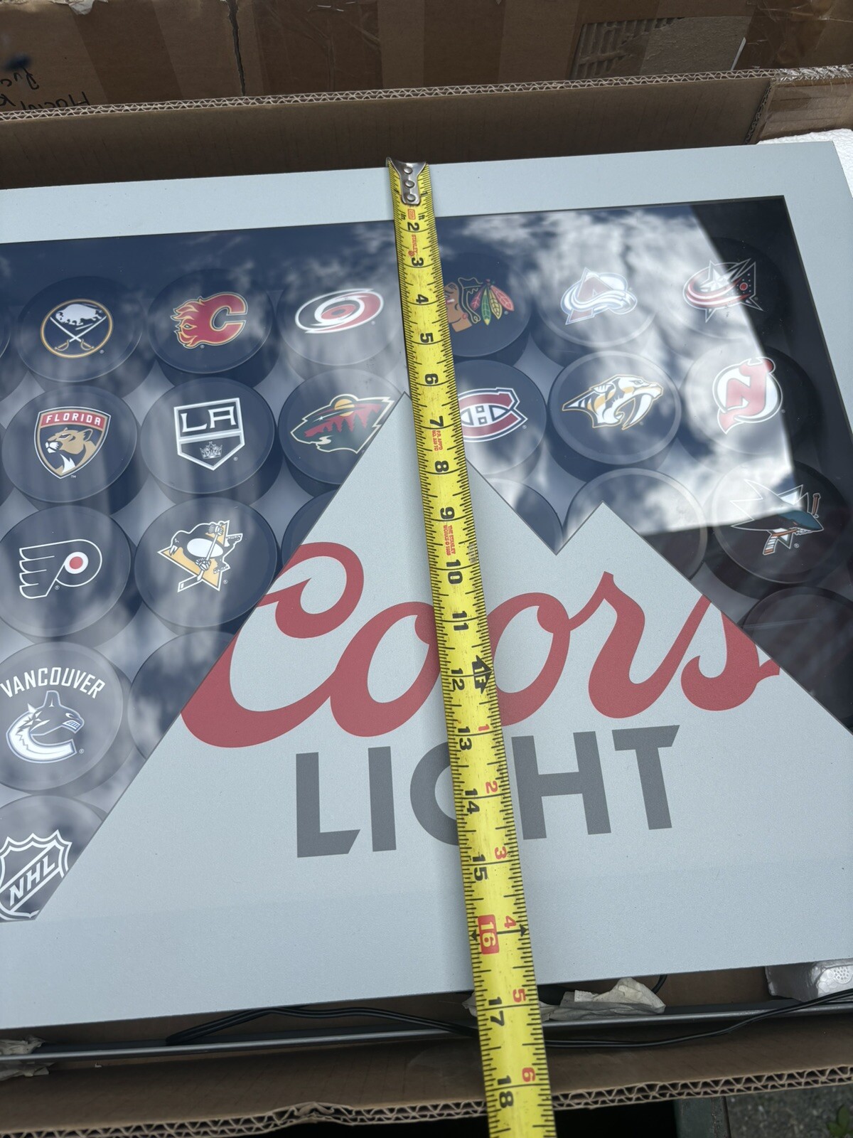 RARE COORS LIGHT LED NHL HOCKEY TEAM PUCKS SHADOW BOX PLAQUE MIRROR ...