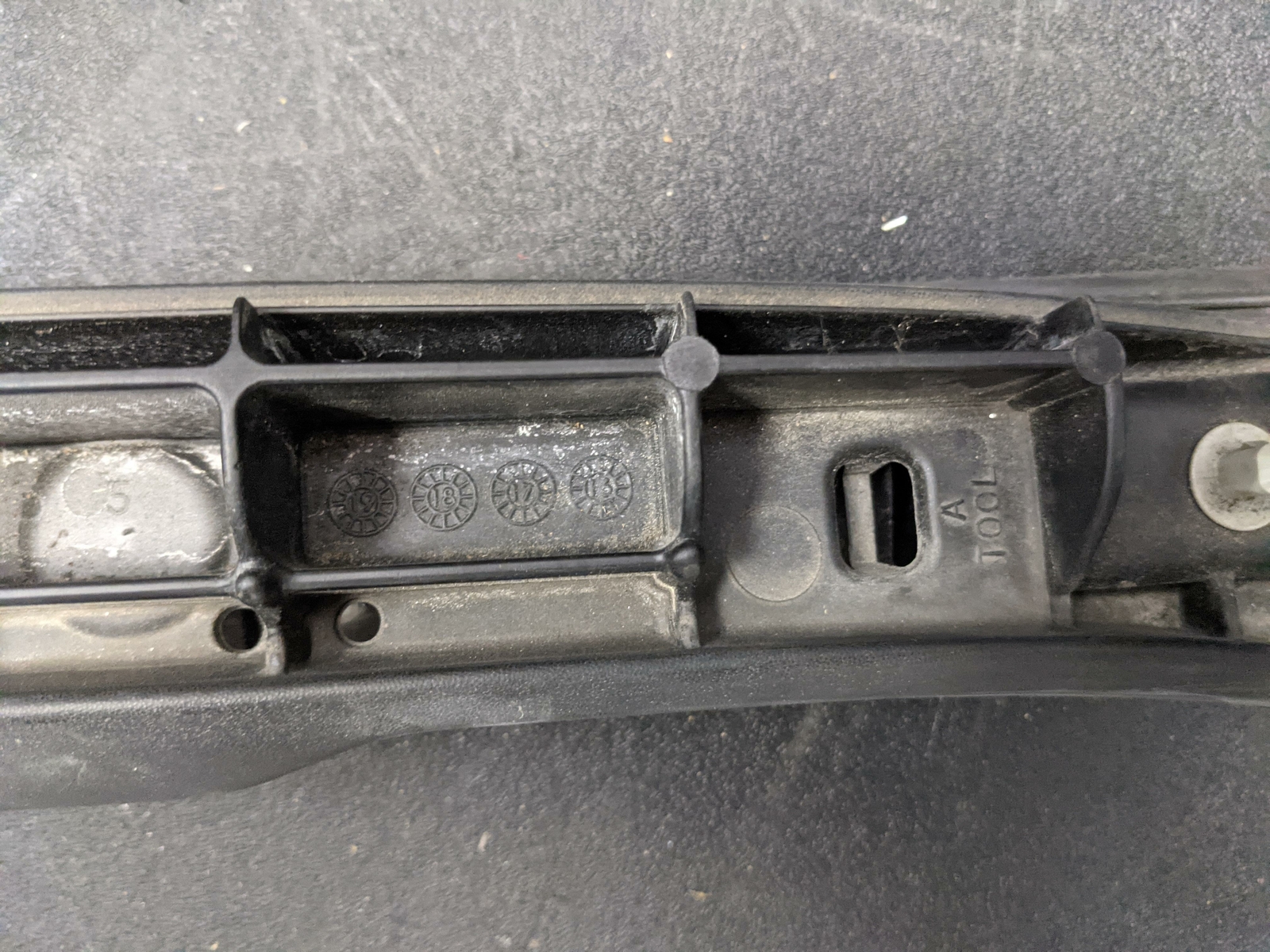 Right Passenger Roof Rack Rail Bracket 2016 Ford Explorer 2017 2018 ...