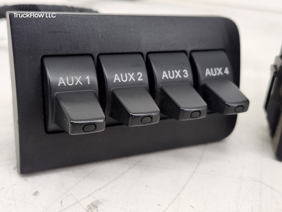 2008-2010 Ford Super Duty Auxiliary Upfitter Switch and Wiring Harness ...