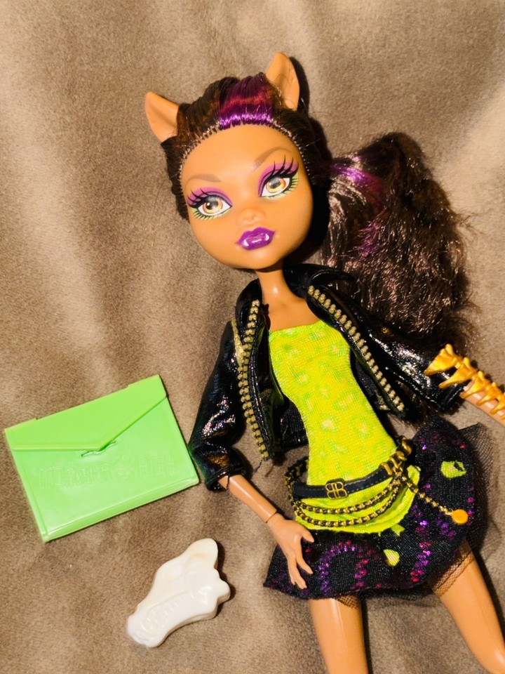 Monster High Doll Clawdeen Wolf Freaky Field Trip / Scaremester Puppe ...