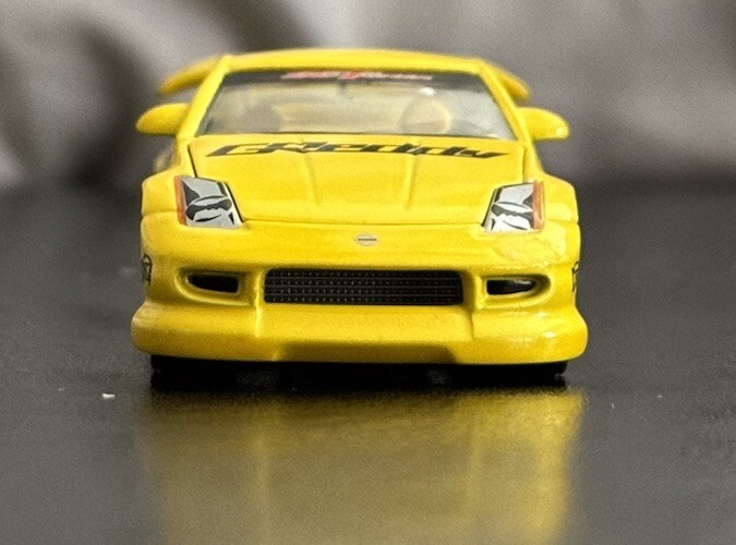 Muscle Machines SS-Tuner 2002 Nissan Fairlady Z 350z Coupe Yellow 1:64 ...
