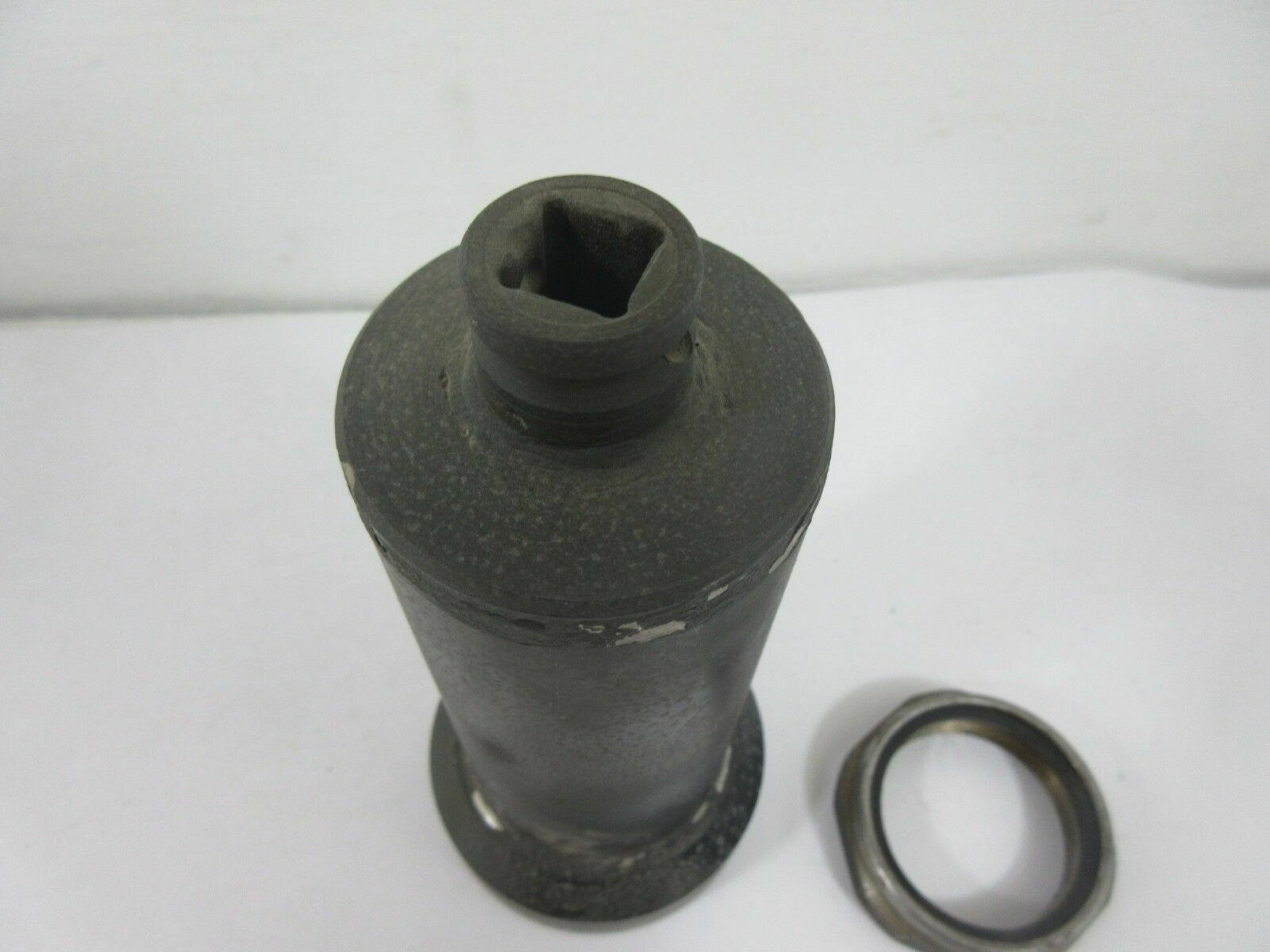 Spindle Nut Locking + Socket For 1997-2003 Dodge Ram 2500 Van 4116600 ...