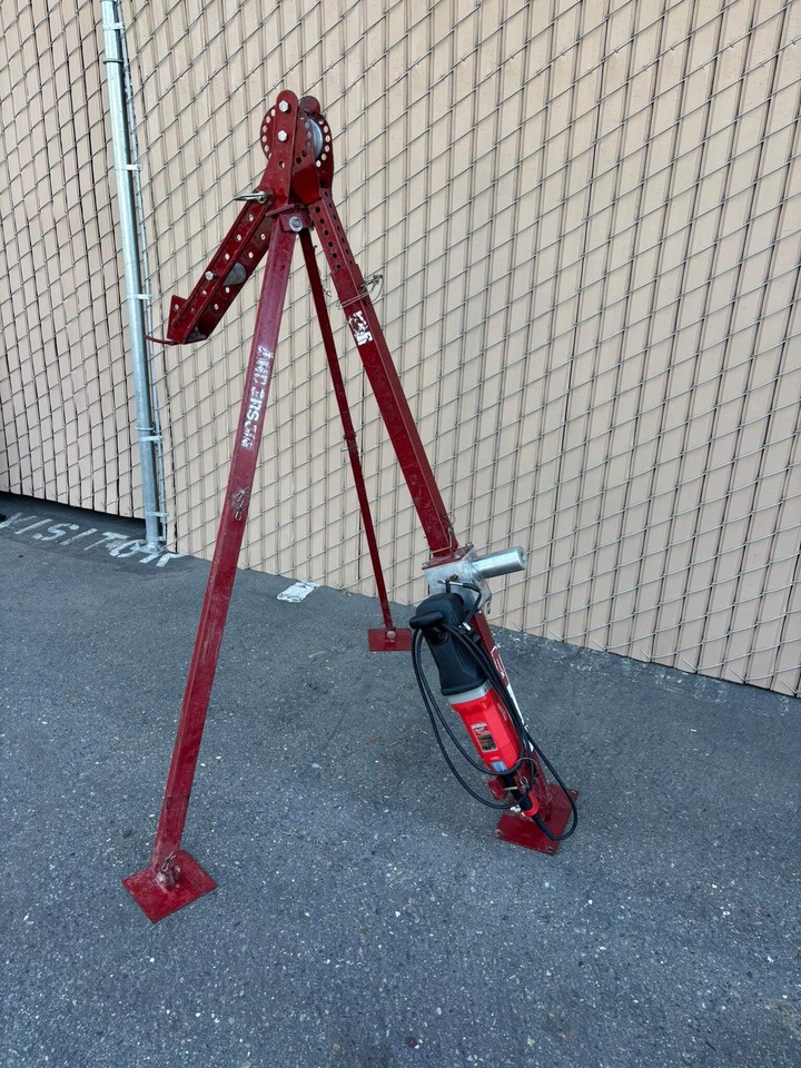 SouthWire Maxis 3000X Lightweight Cable Puller 3K Tripod and Bolt On ...