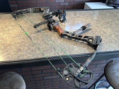 Mathews Switchback XT Compound Bow Right Hand 50 Lb. Limbs 26” & 28 ...