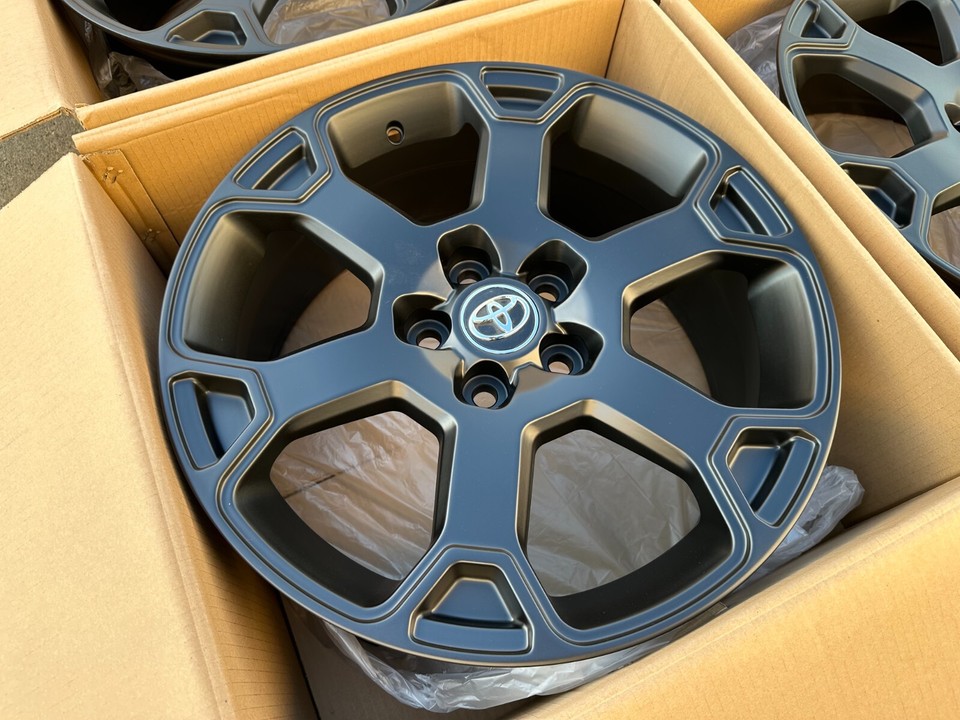 4 Wheels 17" Toyota Rav4 TRD C-HR Venza Sienna Highlander Camry Pro Rim ...