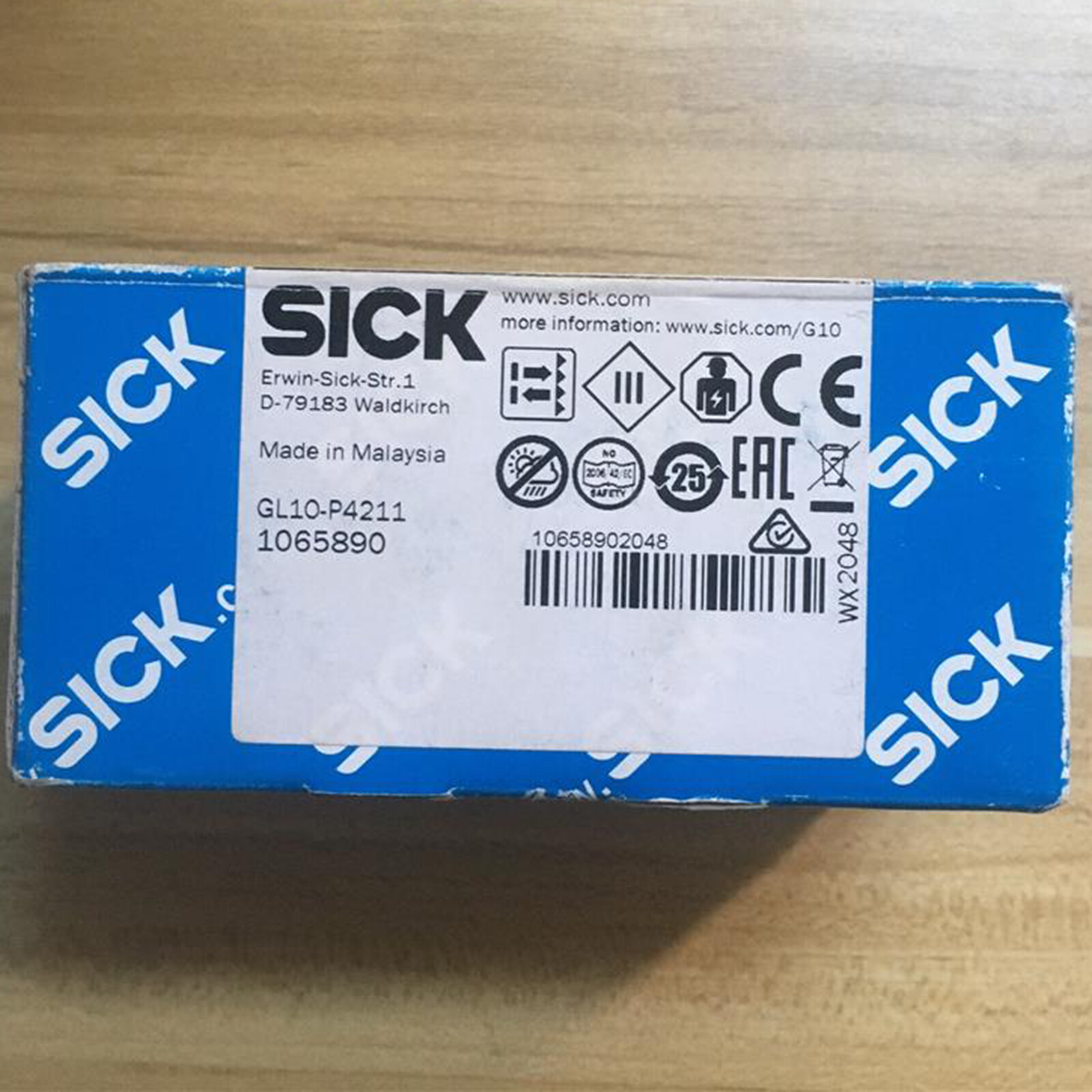 ONE NEW SICK in box Photoelectric switch GL10-P4211 SPOT STOCKS | eBay