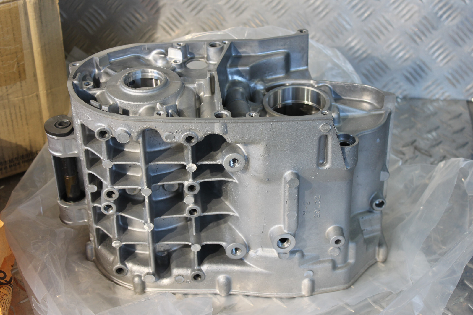 1987 - 2006 YAMAHA BANSHEE 350 YFZ350 CRANK CASE CRANKCASE 2GU-15100-02 ...