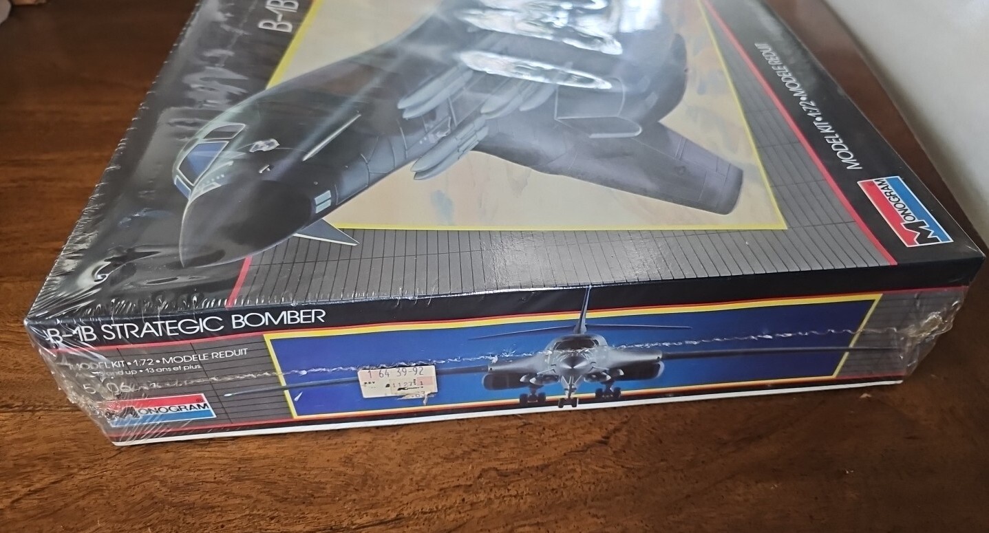 B-1b Strategic Bomber #5606 Model Kit 1986 Monogram Models P0 for sale ...