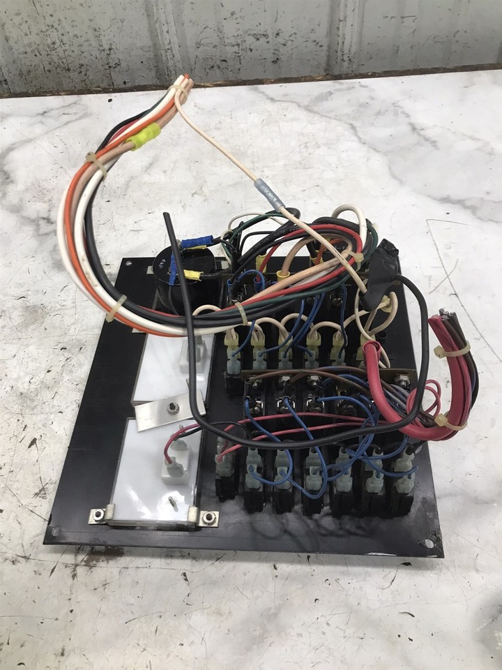 89 Larson Milano 270 DC Boat 12V DC & 120 V AC Shore power breaker ...