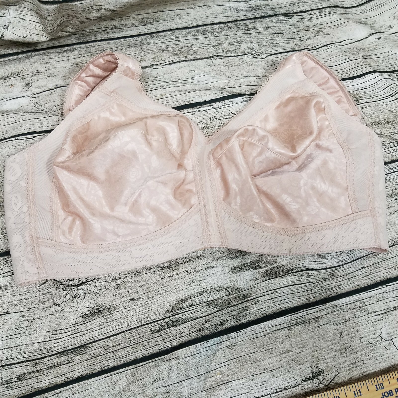 Playtex Baige Front Close Bra With Flex Back Size 42D - Gem