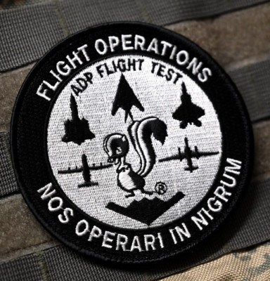 LOCKHEED-MARTIN SKUNK WORKS ADP FLIGHT TEST vêlkrö PATCH: NOS OPERARI ...