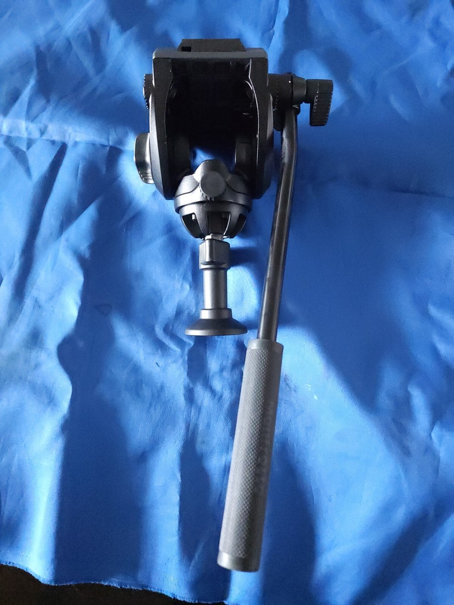 MINT Manfrotto MVT502AM Tripod with MVH500A Fluid Head/QUICK MINT Manfrotto MVT502AM Tripod with MVH500A Fluid Head/QUICK