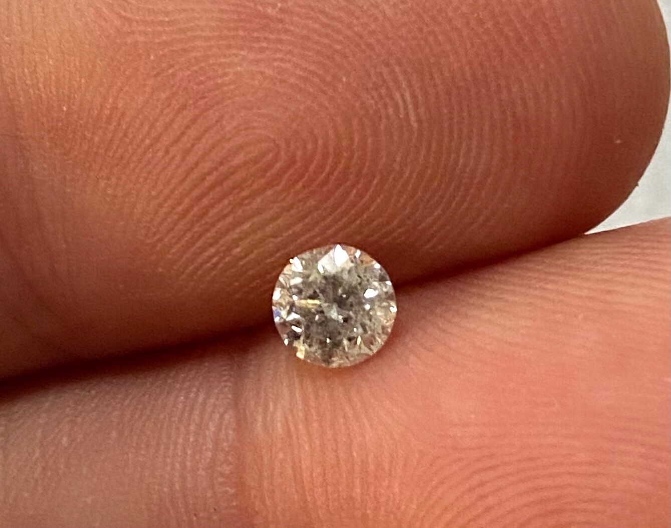 Sparkly 0.50ctw Light Silver SI2 Round Brilliant Natural Enhanced ...