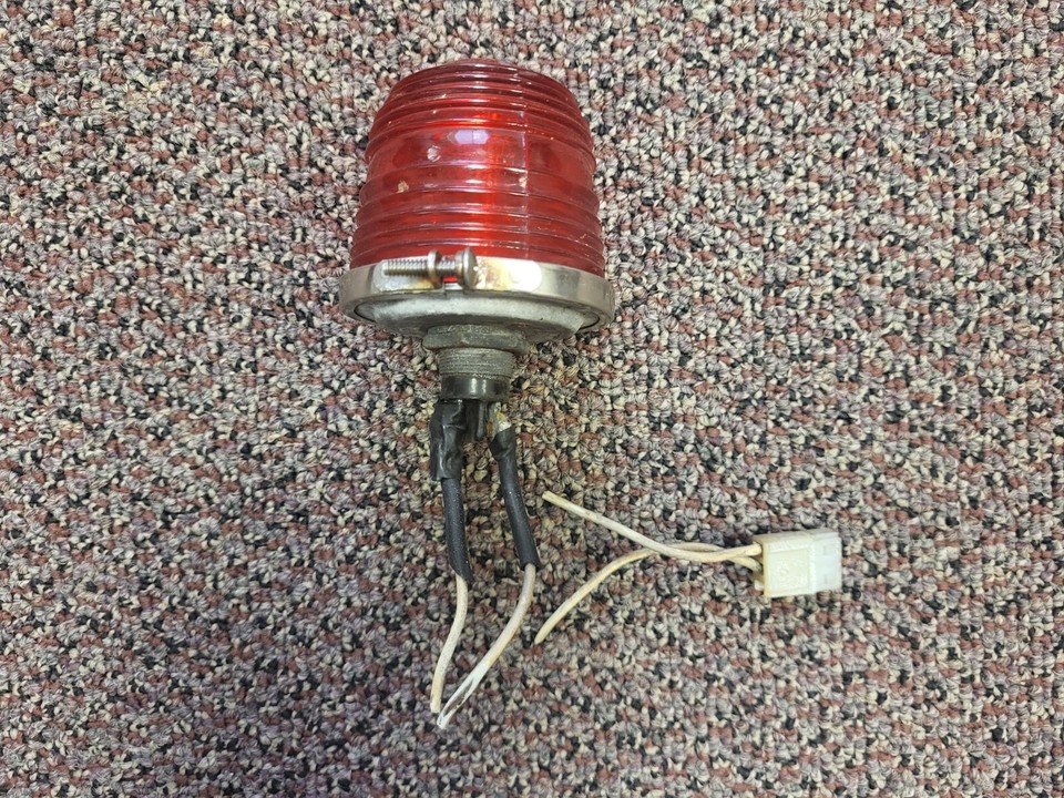 C621001-0106 Cessna Red Flashing Beacon Light Assembly 12 Volts | eBay