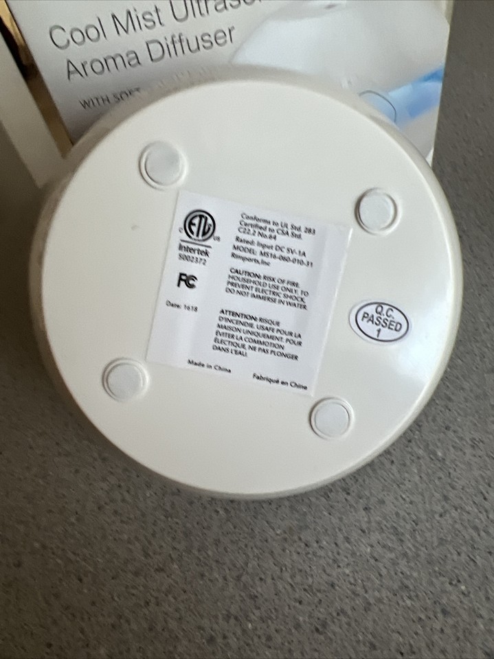 Brookstone Cool Mist Ultrasonic Aroma Diffuser with doft LED light | eBay