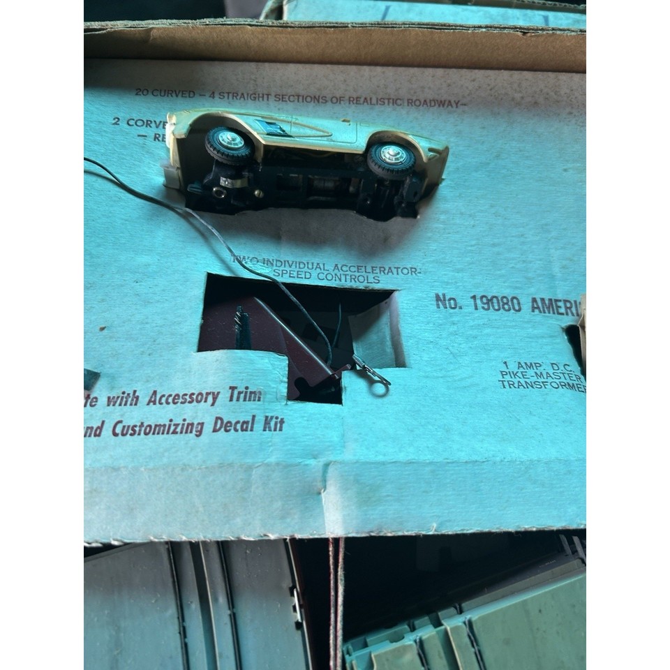Vintage 1960 A.C. Gilbert Auto-Rama Figure 8 Corvette Race Set No 19080 ...