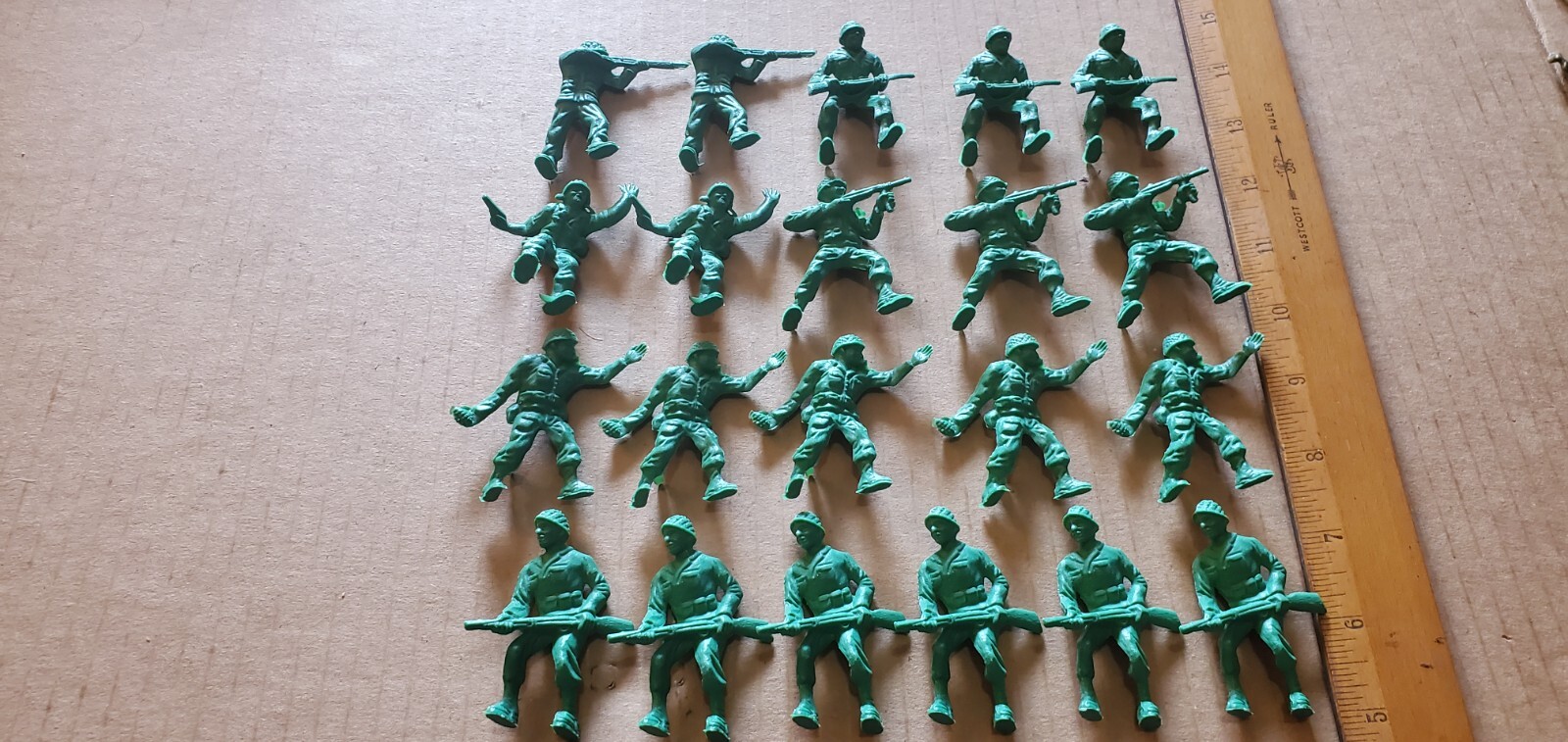 Lot Of 21 Vintage Lido Toy Soldiers GI Army Light Green Plastic. 2 - 1/ ...