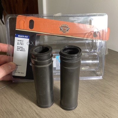 Harley Davidson Motorcycles OEM Hand Grips Defiance 56100157 Black | eBay