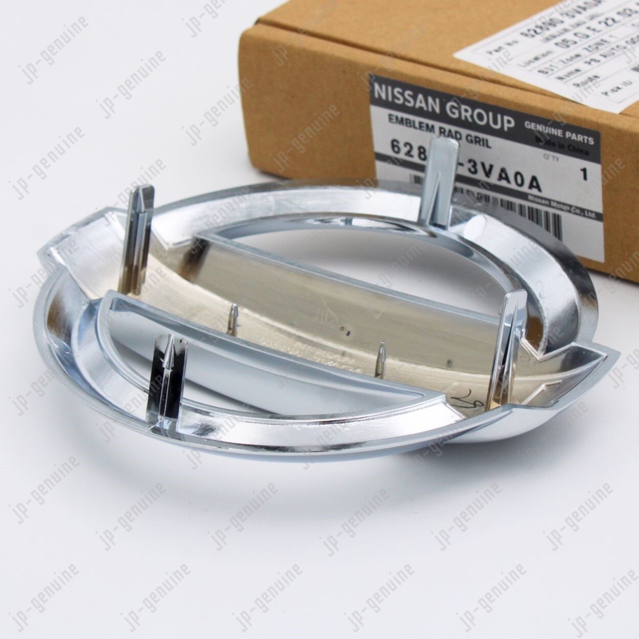 OEM Genuine NISSAN 14-2019 VERSA NOTE Front Radiator Grille Chrome ...