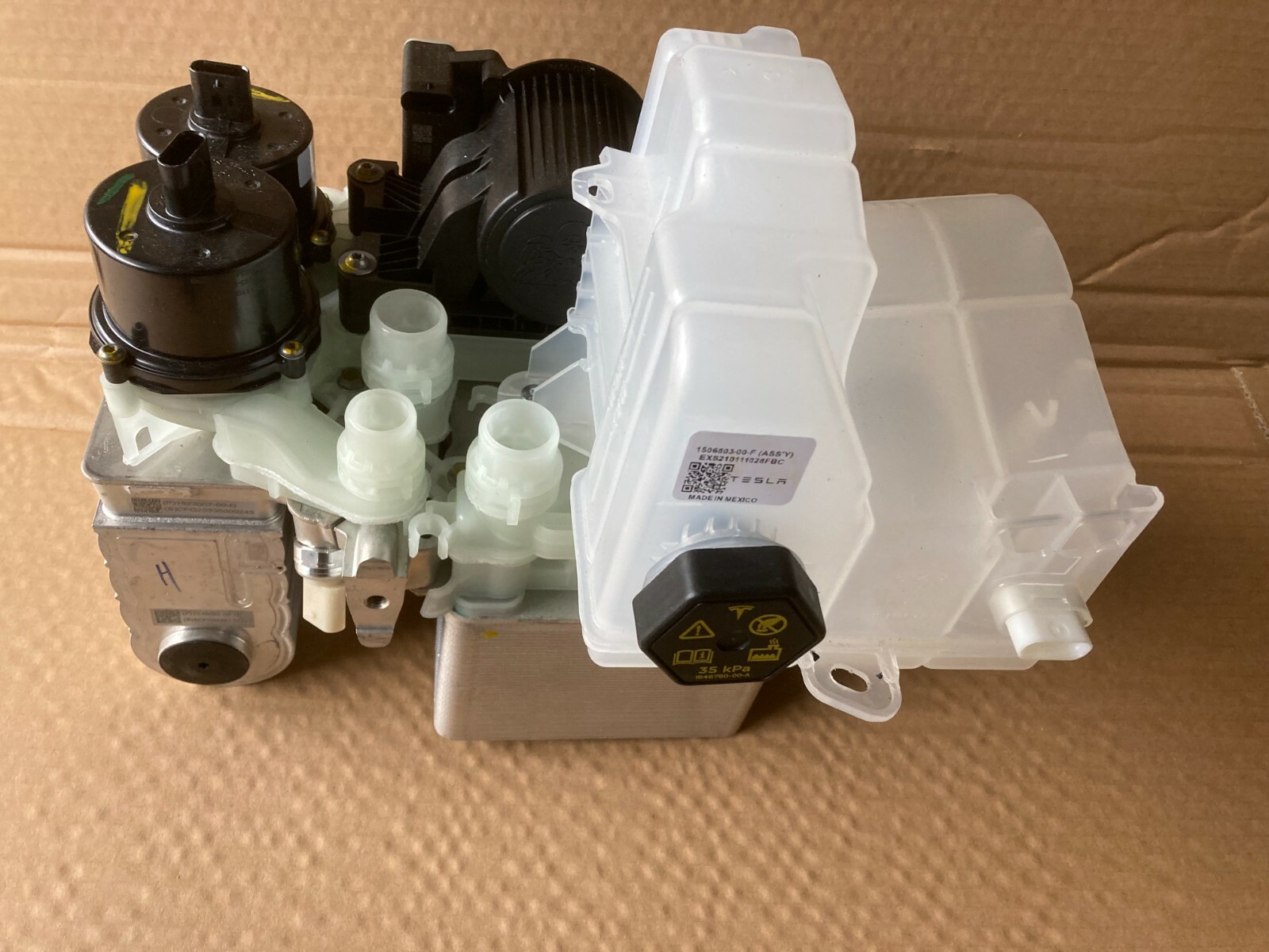 Tesla Model Y Supermanifold with Coolant pumps & Reservoir 1547595-00-E ...