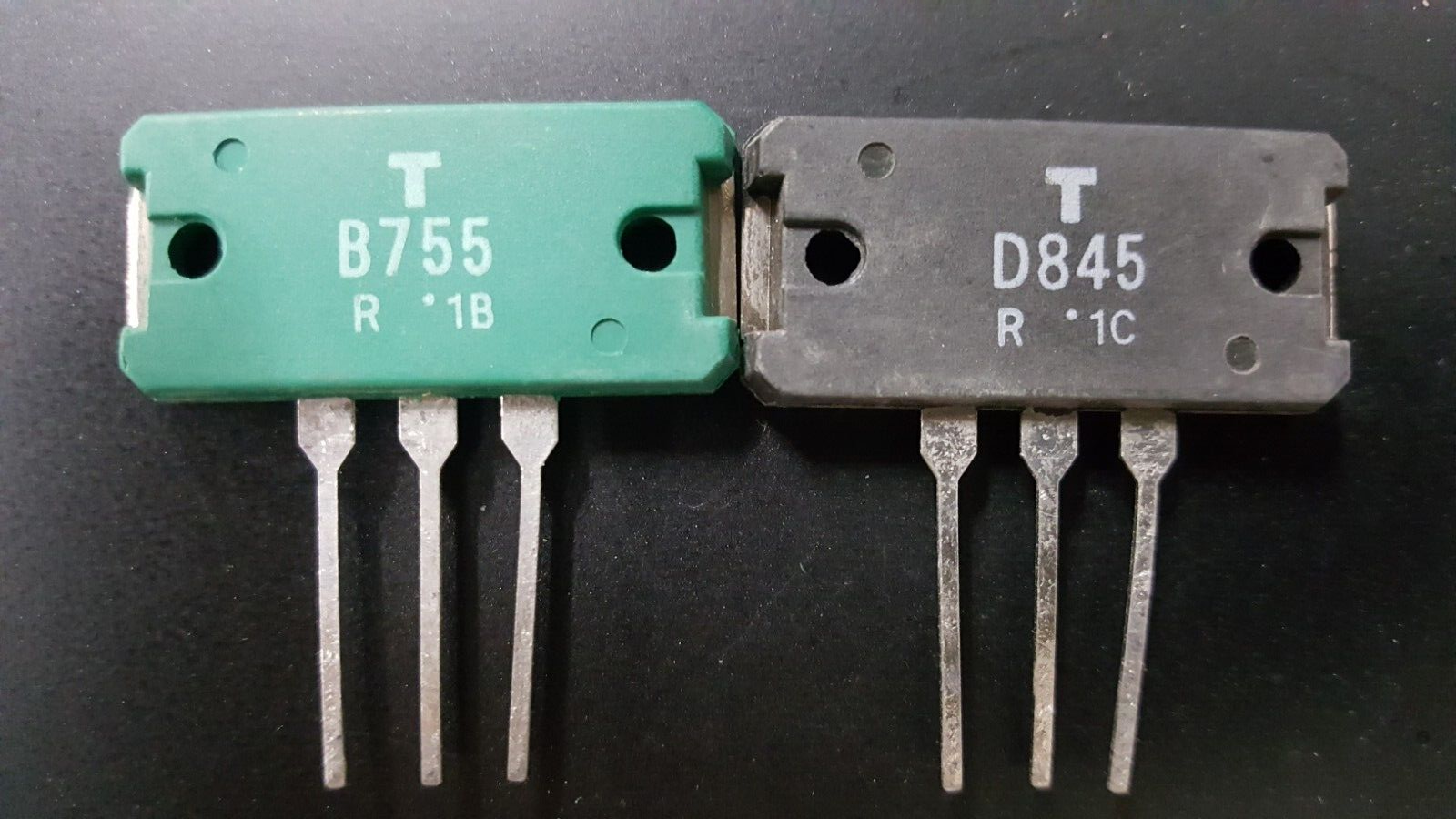 2SD845-R + 2SB755-R NPN / PNP TOSHIBA one pair obtained from Onkyo USA ...