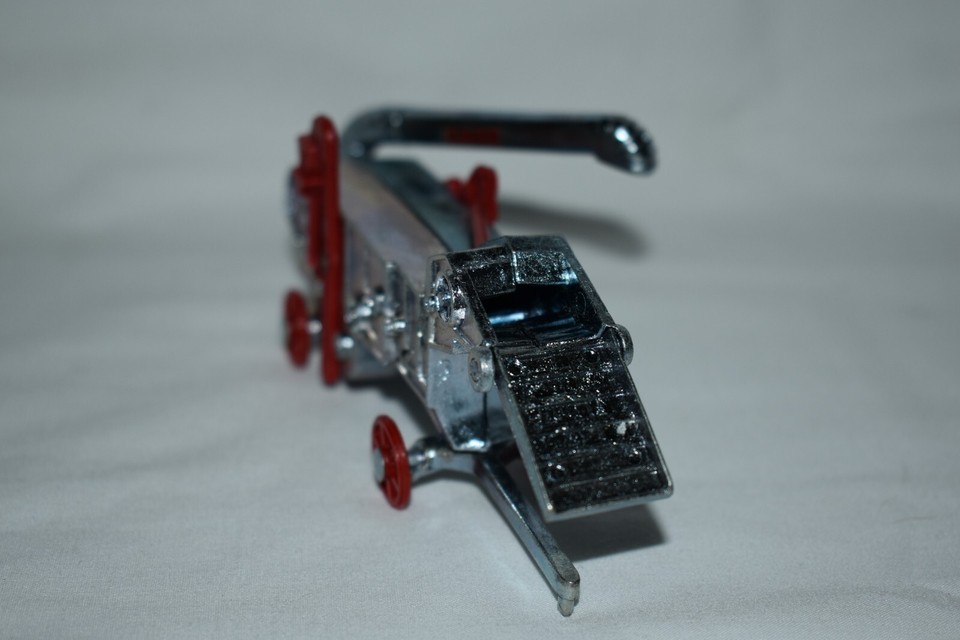 Scale Models Case IH Threshing Machine | eBay