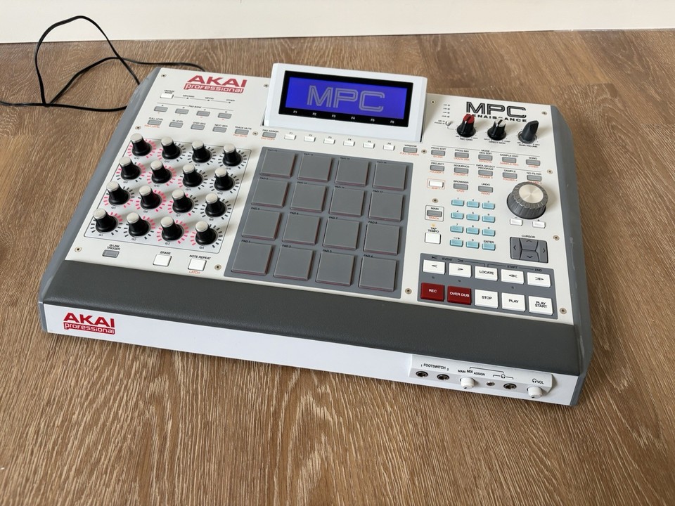 Akai Professional MPC Renaissance Digital Music Production Controller ...