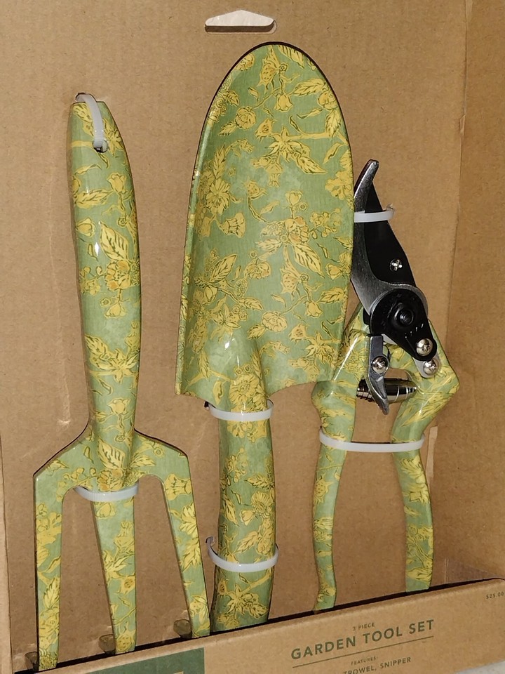 SMITH & HAWKEN GARDEN TOOL SET ALUMINUM PRUNER CULTIVATOR TROWEL GREEN ...