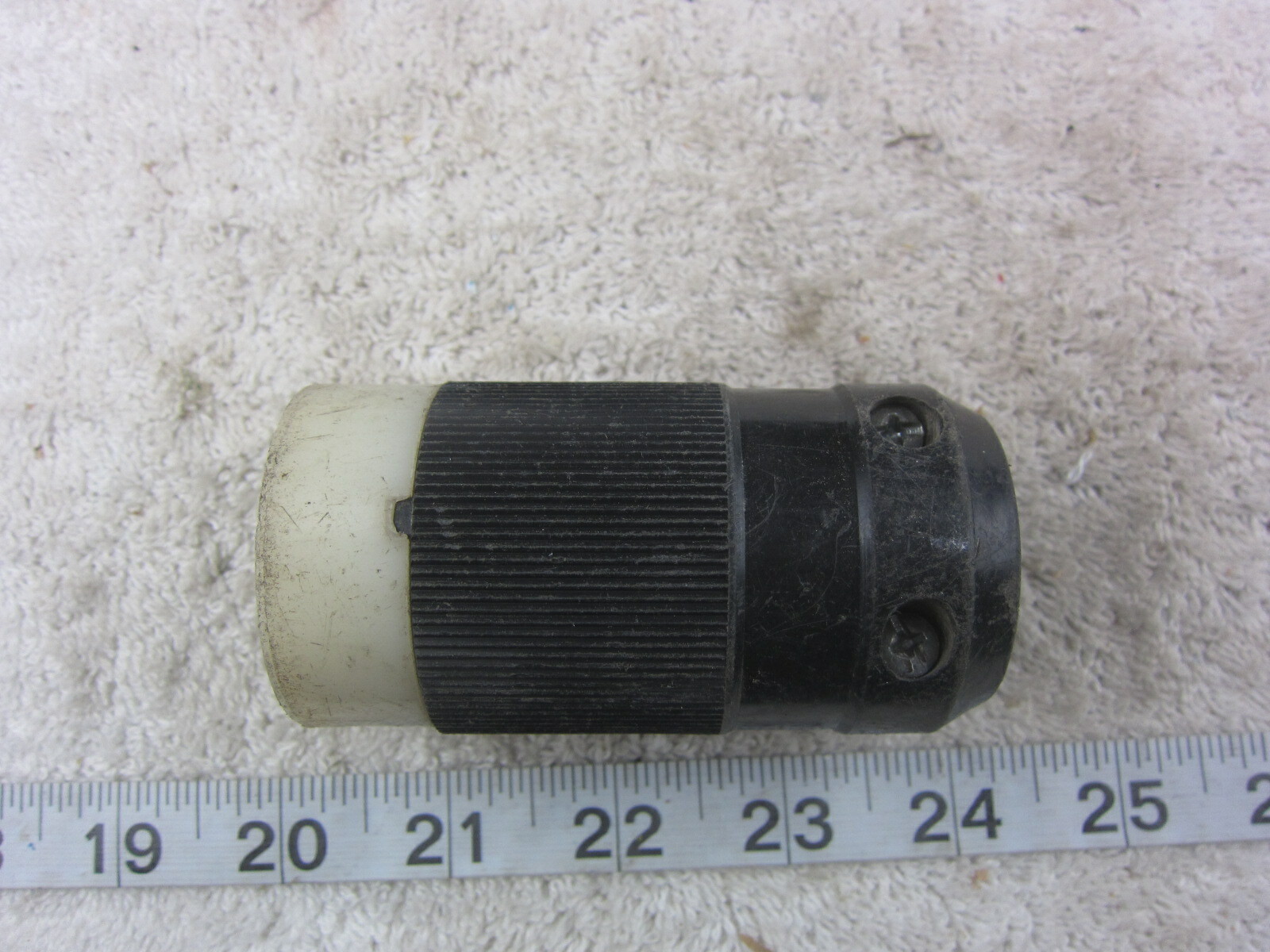 Marinco 20A 125V Hubbell 2313 Style Locking Connector L5-20R, Used | eBay